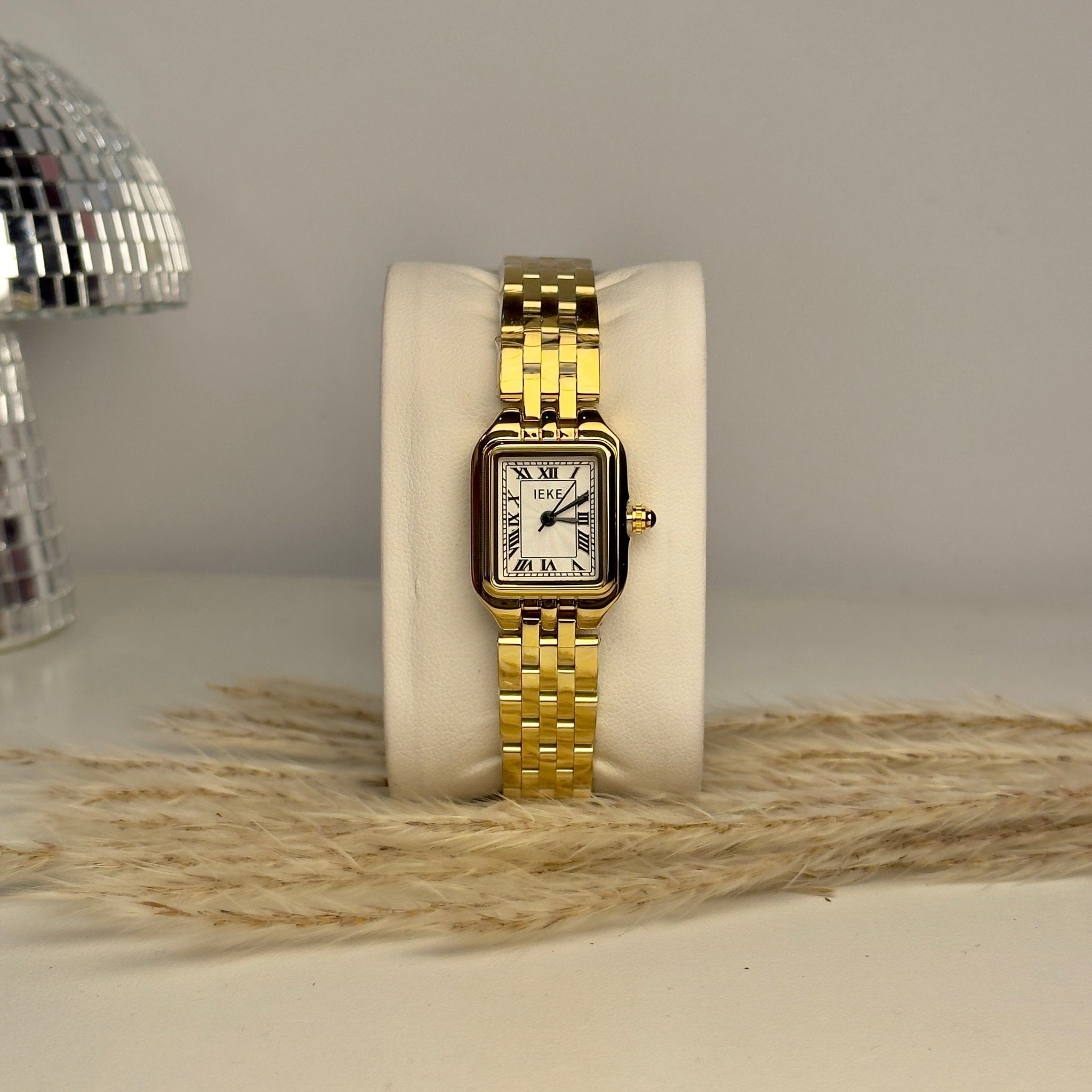 IEKE – AESTHETIC WATCHES